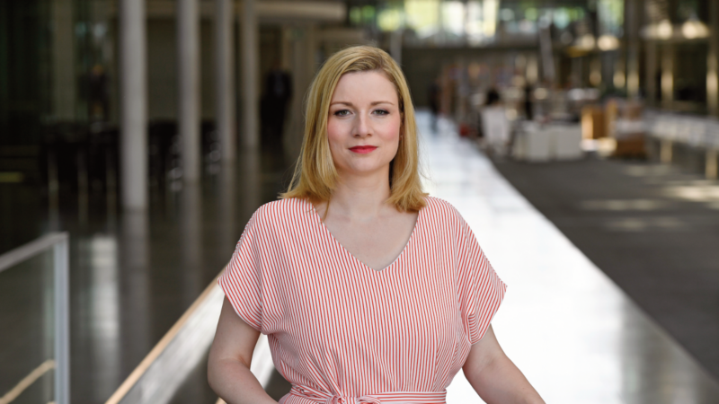 Auftritt bei RON-TV – Isabel Mackensen-Geis